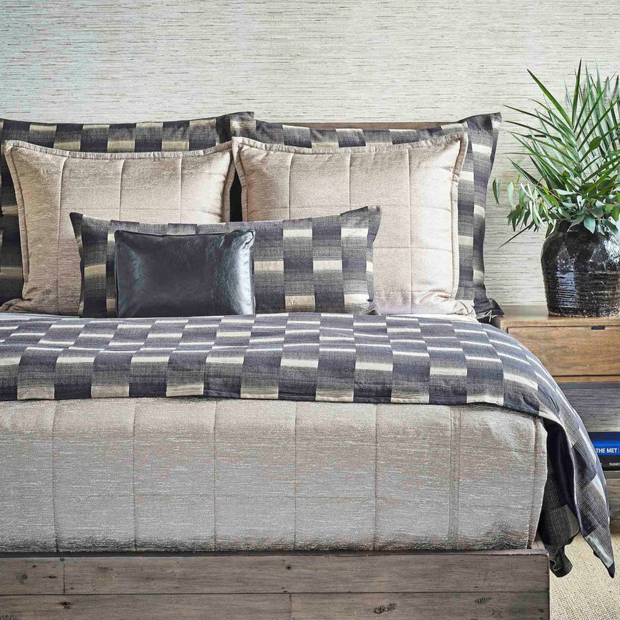 Throws – Latest Bedding
