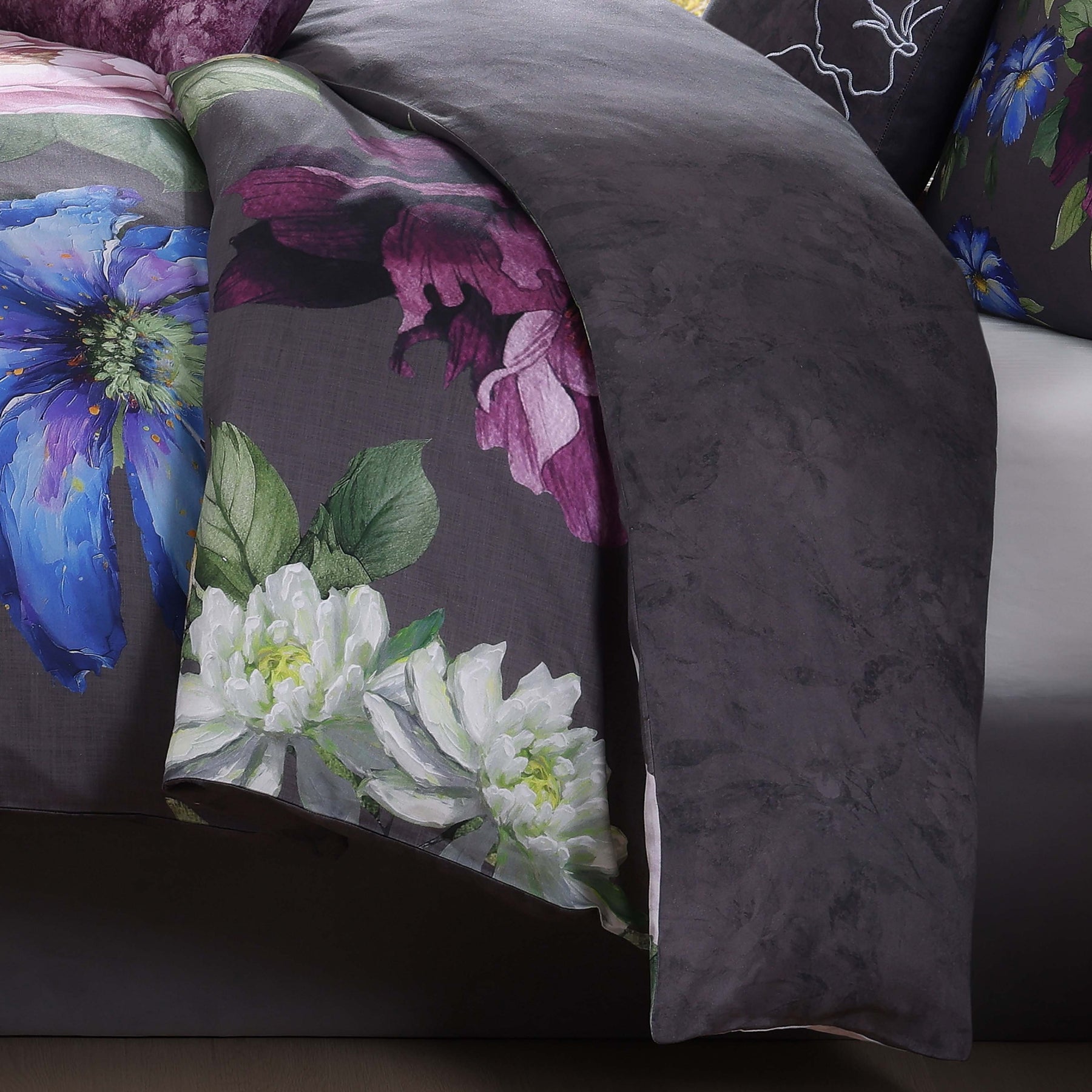 Bebejan Elegant Blossoms 5 Piece Reversible Comforter Set – Latest Bedding
