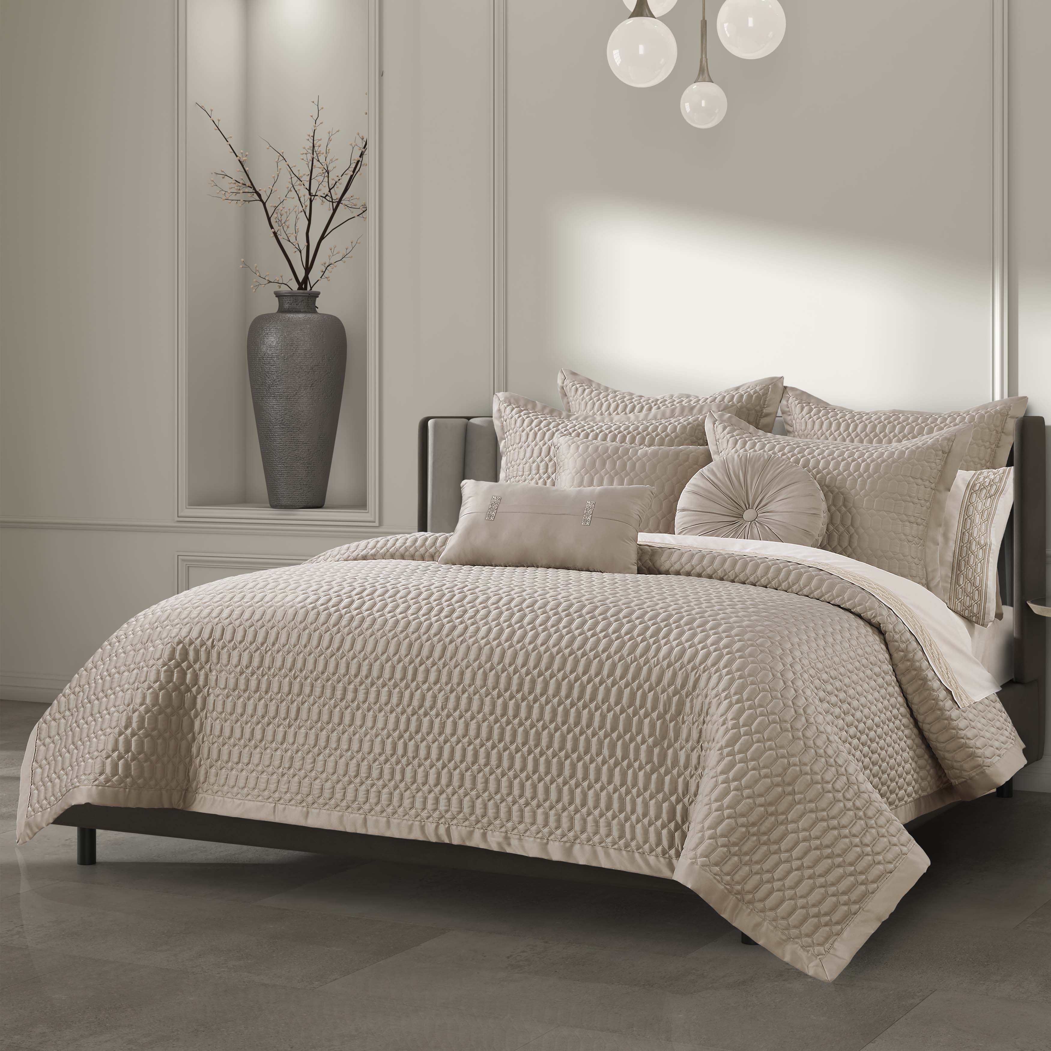 Brilliance Pebble 3 Piece Quilt Set – Latest Bedding