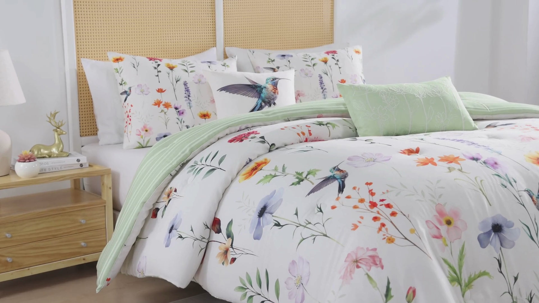 Bebejan Fresh Cut Flowers 5 Piece Reversible Comforter Set – Latest Bedding