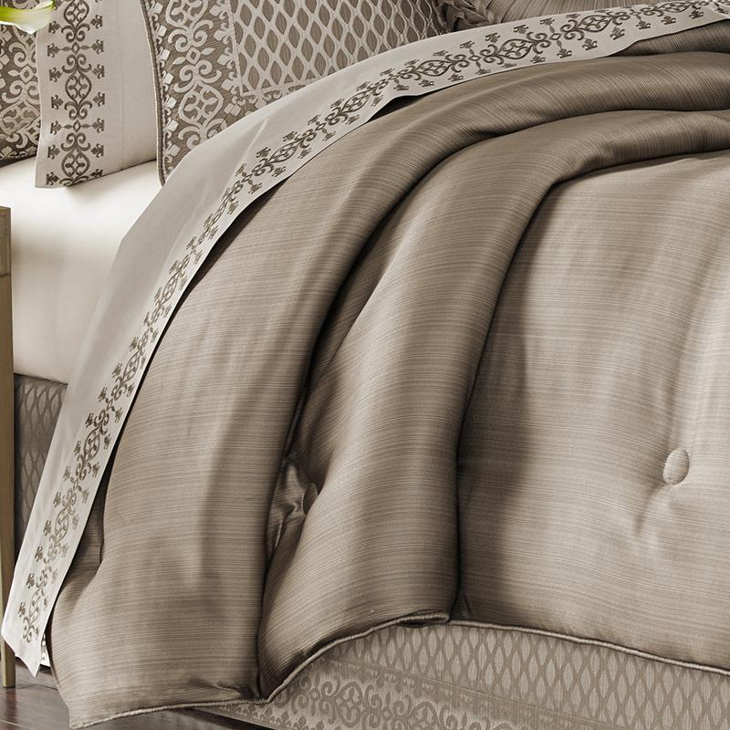 Beaumont Champagne 4-Piece Comforter Set By J Queen – Latest Bedding