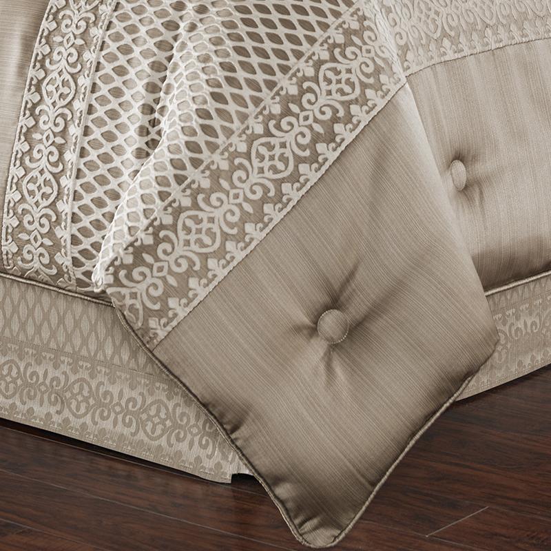 Beaumont Champagne 4-Piece Comforter Set By J Queen – Latest Bedding